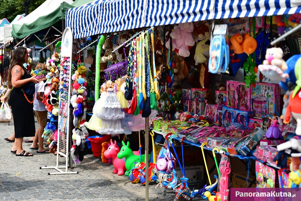 Stragany na Placu Wolności. Trwa odpust parafii św. Wawrzyńca [ZDJĘCIA ...