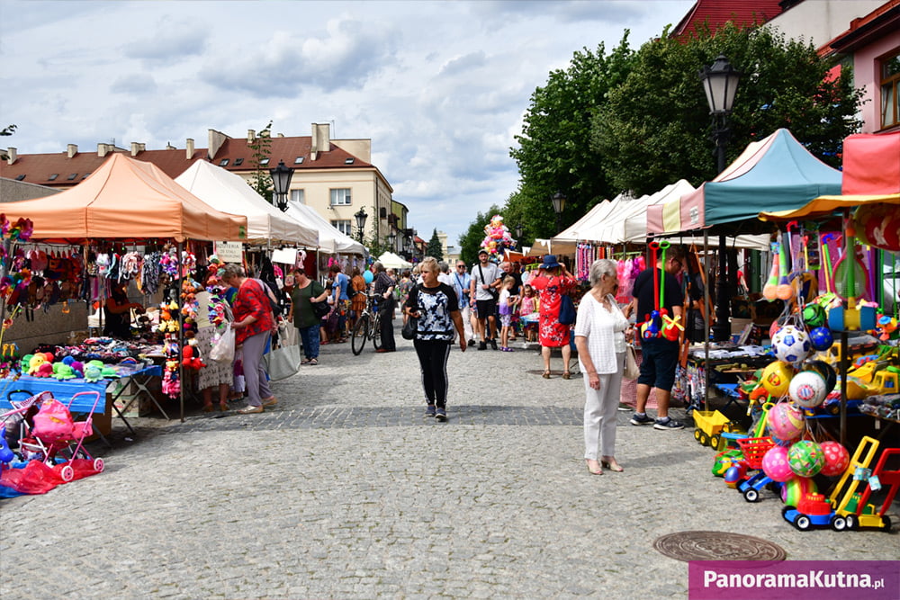 Stragany na Placu Wolności. Trwa odpust parafii św. Wawrzyńca [ZDJĘCIA ...