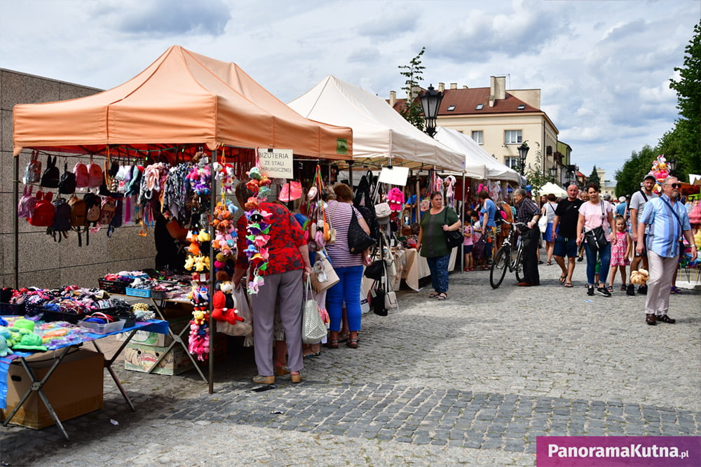 Stragany na Placu Wolności. Trwa odpust parafii św. Wawrzyńca [ZDJĘCIA ...