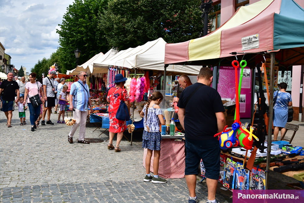 Stragany na Placu Wolności. Trwa odpust parafii św. Wawrzyńca [ZDJĘCIA ...