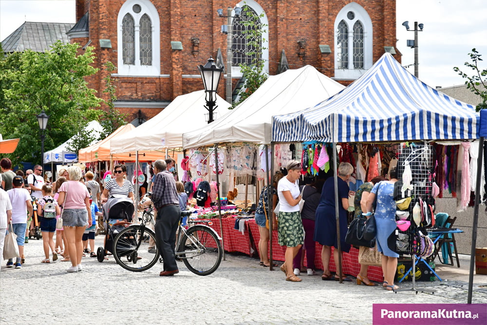 Stragany na Placu Wolności. Trwa odpust parafii św. Wawrzyńca [ZDJĘCIA ...
